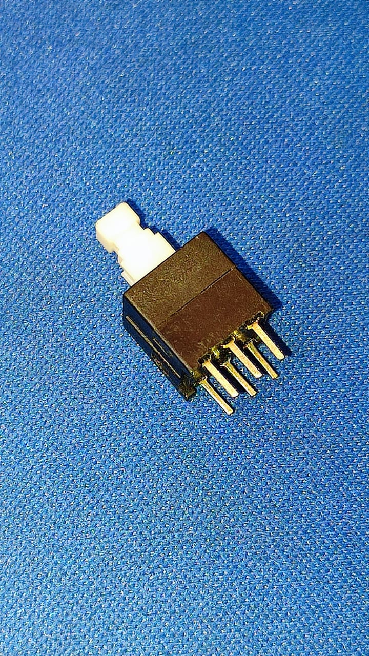 MICRO SWITCH 6 LEG PUSH BUTTON LOCK TYPE ETD10991 – EMERGING TECHNOLOGIES