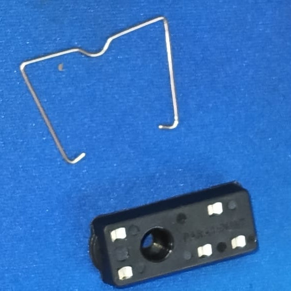 RELAY BASE for 5 pin P11X + CLIPS PARAMOUNT ET11382 – EMERGING TECHNOLOGIES